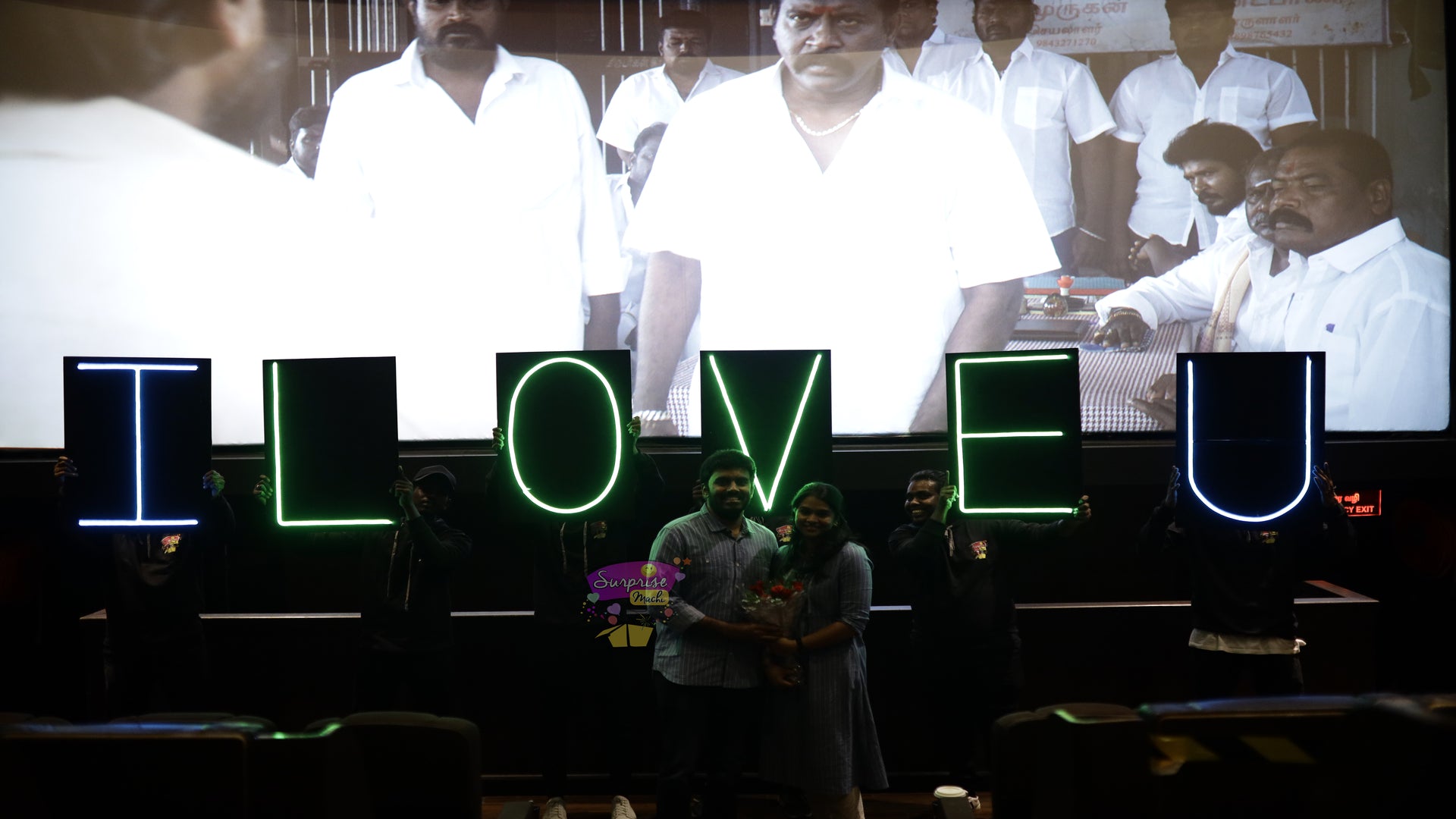 LIGHTS, CAMERA, SMILE – Surprisemachi